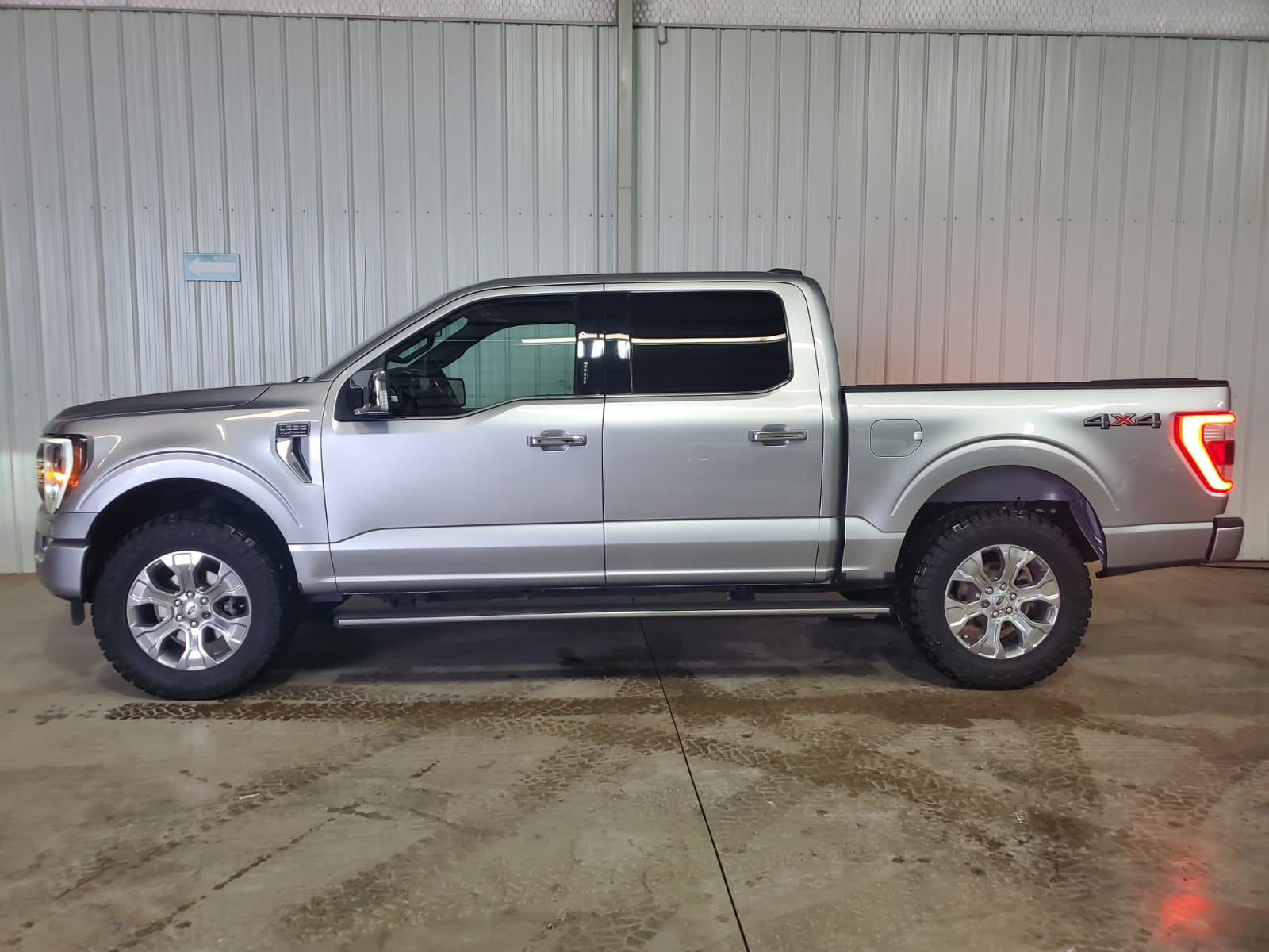 FORD LOBO PLATINUM CREW CAB 4X4 2021 – SemiMex